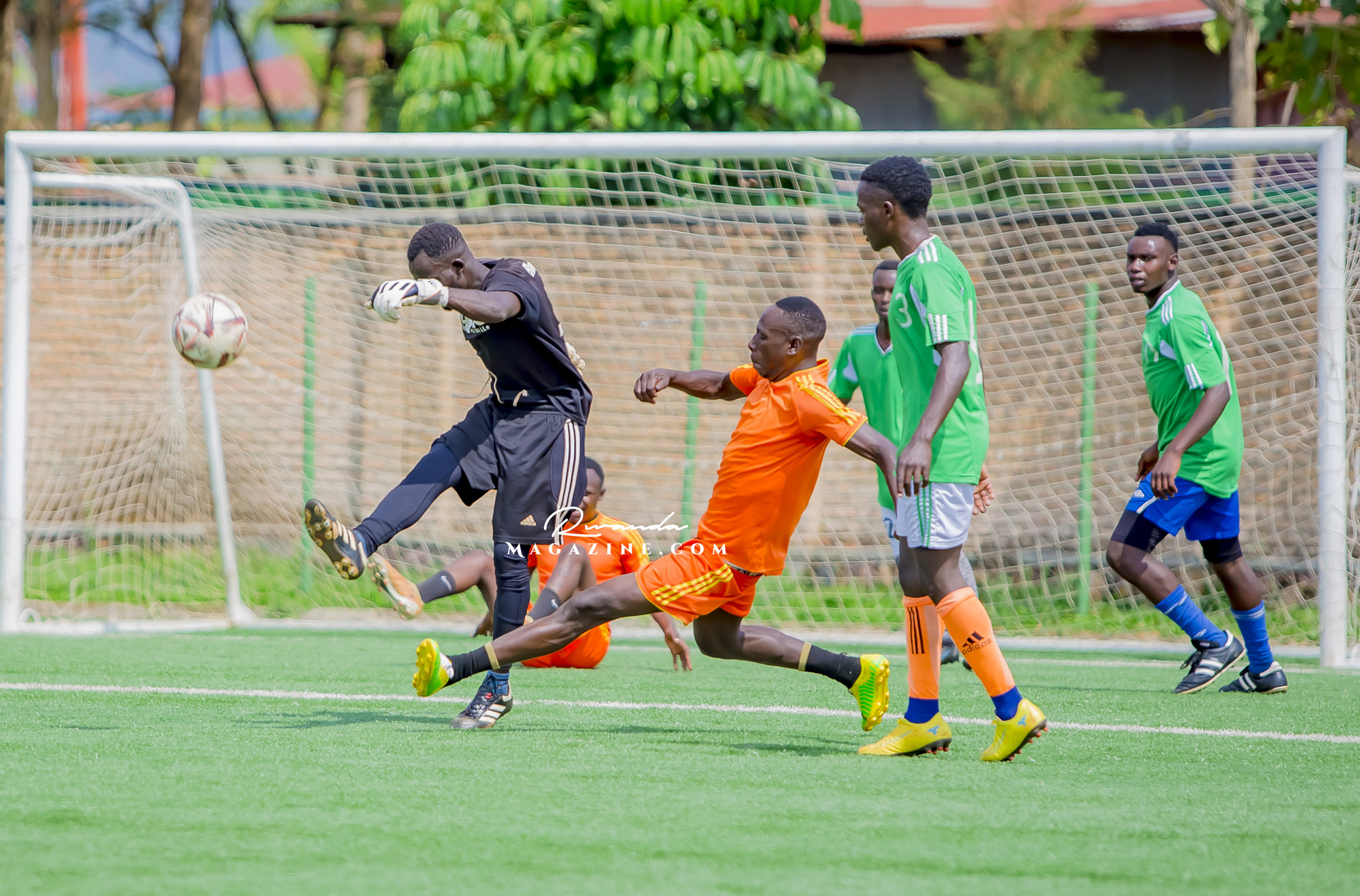 Umurenge wa Runda wegukanye igikombe mu bukangurambaga bwo kwirinda ...