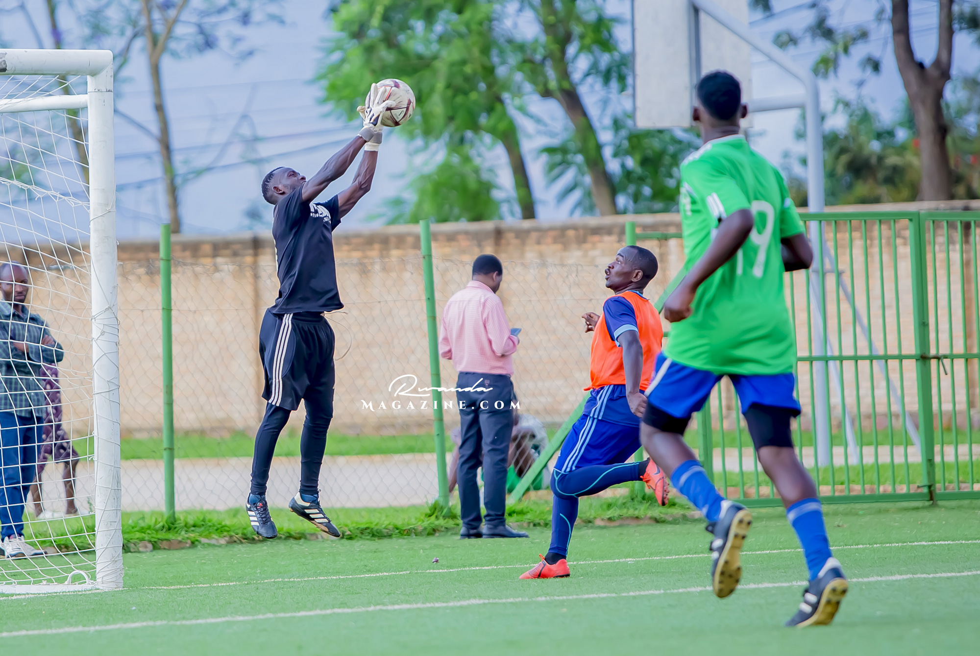 Umurenge wa Runda wegukanye igikombe mu bukangurambaga bwo kwirinda ...